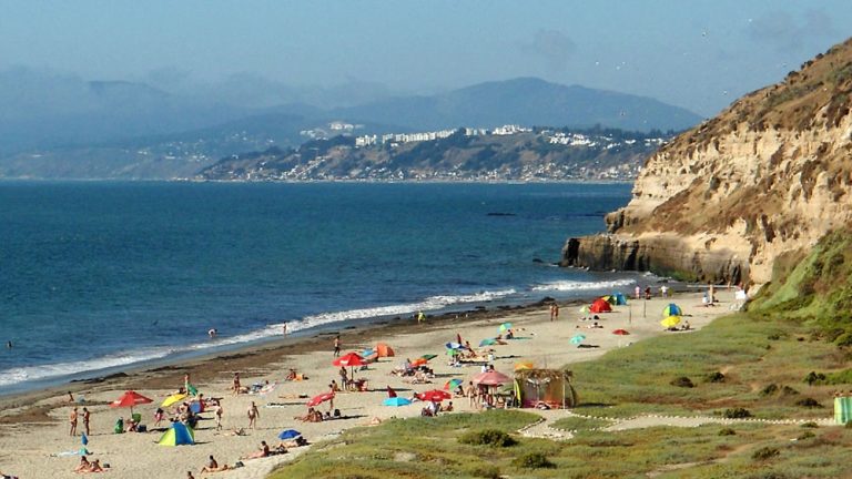 Playa Luna en Puchuncaví: Información y Cómo llegar